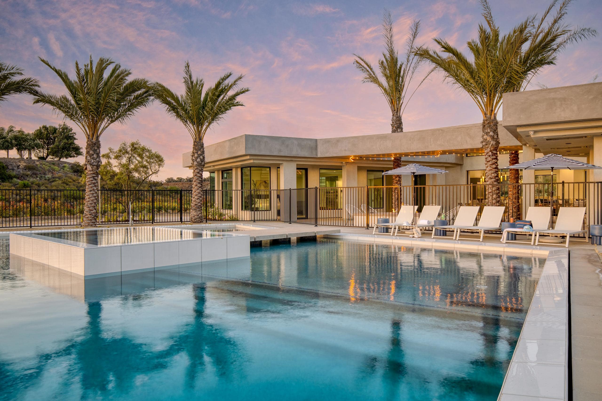 10 Best Vacation Rentals with Cool Pools [Updated June 2025]